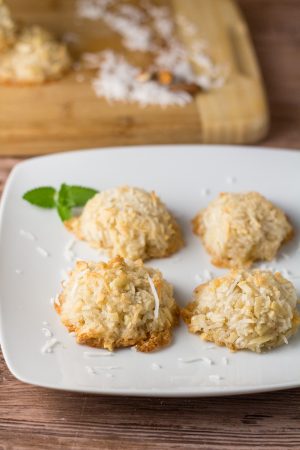 Almond Coconut Macaroons - Salu Salo Recipes